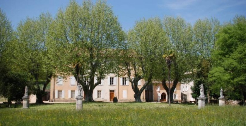 Séjour atypique dans un domaine viticole mer et campagne - Rocbaron